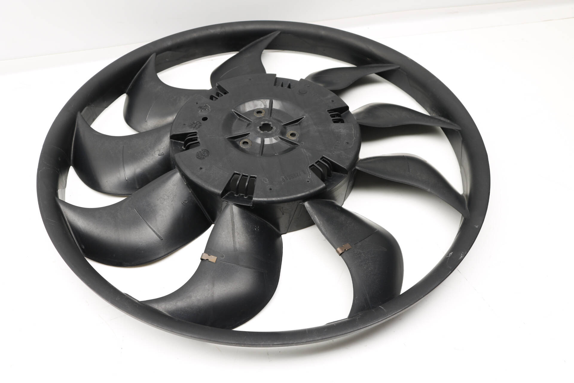 WolfAutoParts.com - RIGHT - ELECTRIC COOLING FAN BLADE - AUDI Q7 VW ...