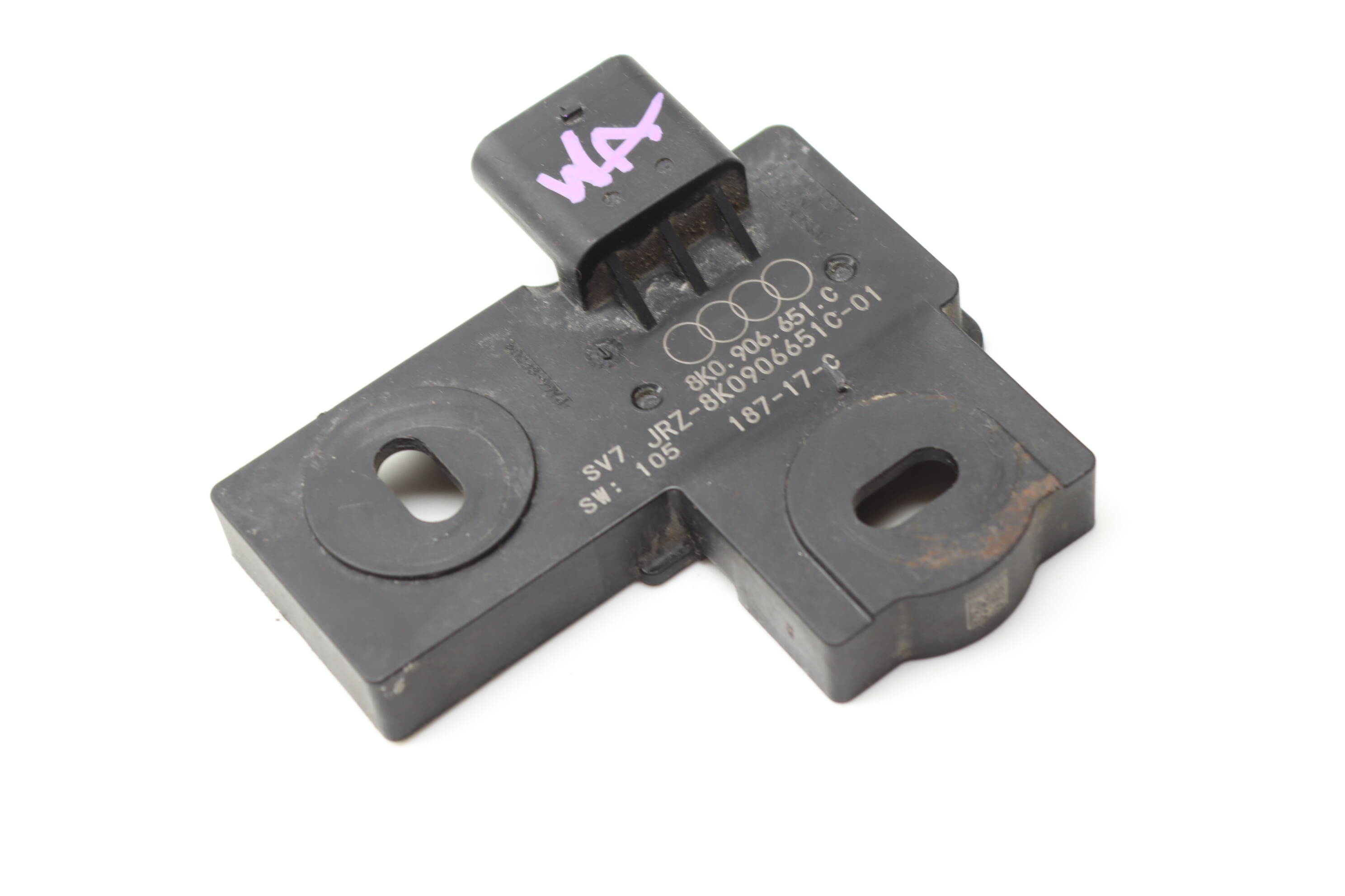 Audi Fuel Tank Leak Diagnostic Module 8K0906651C