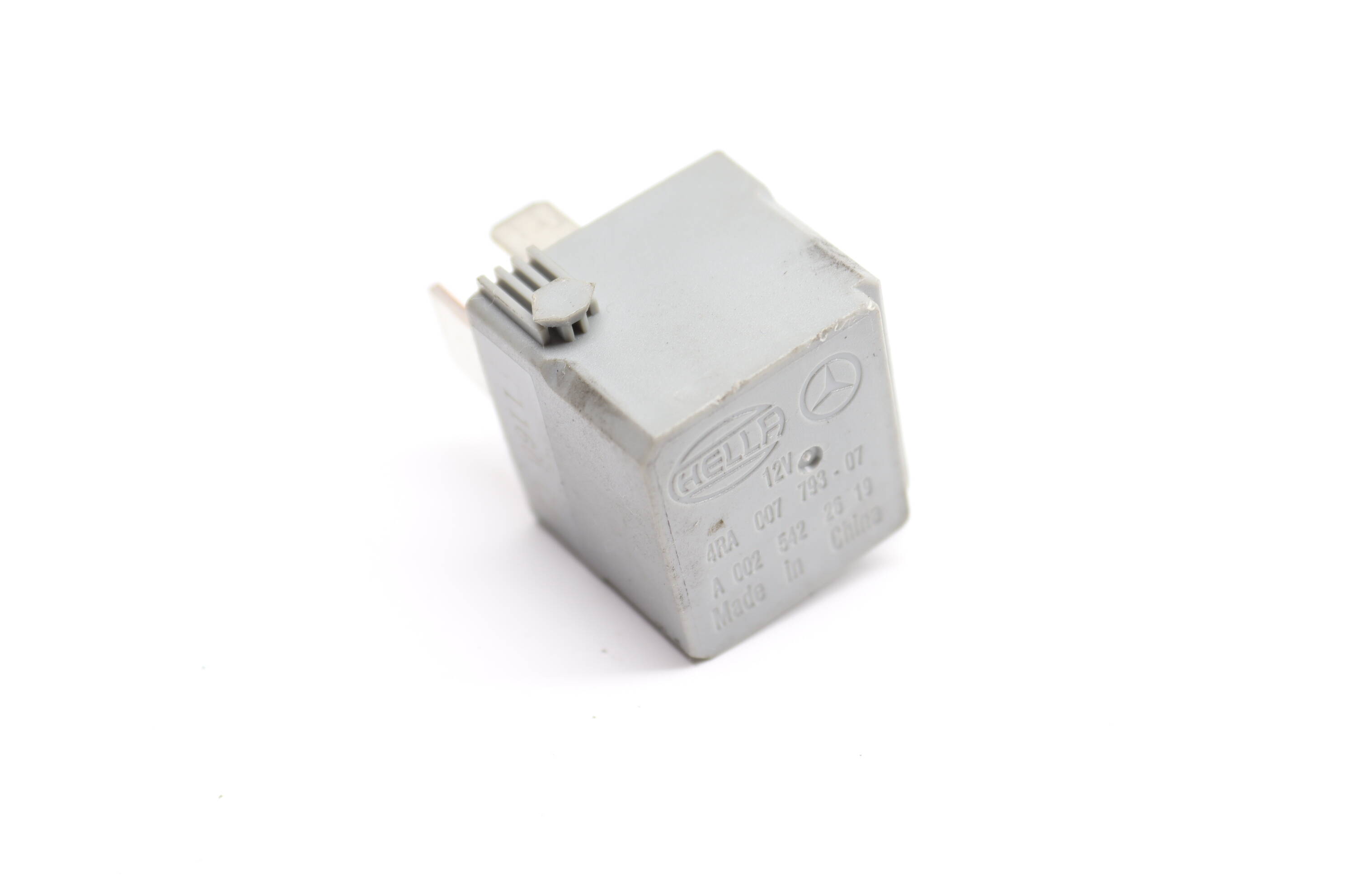 Mercedes-Benz Relay 0025422619