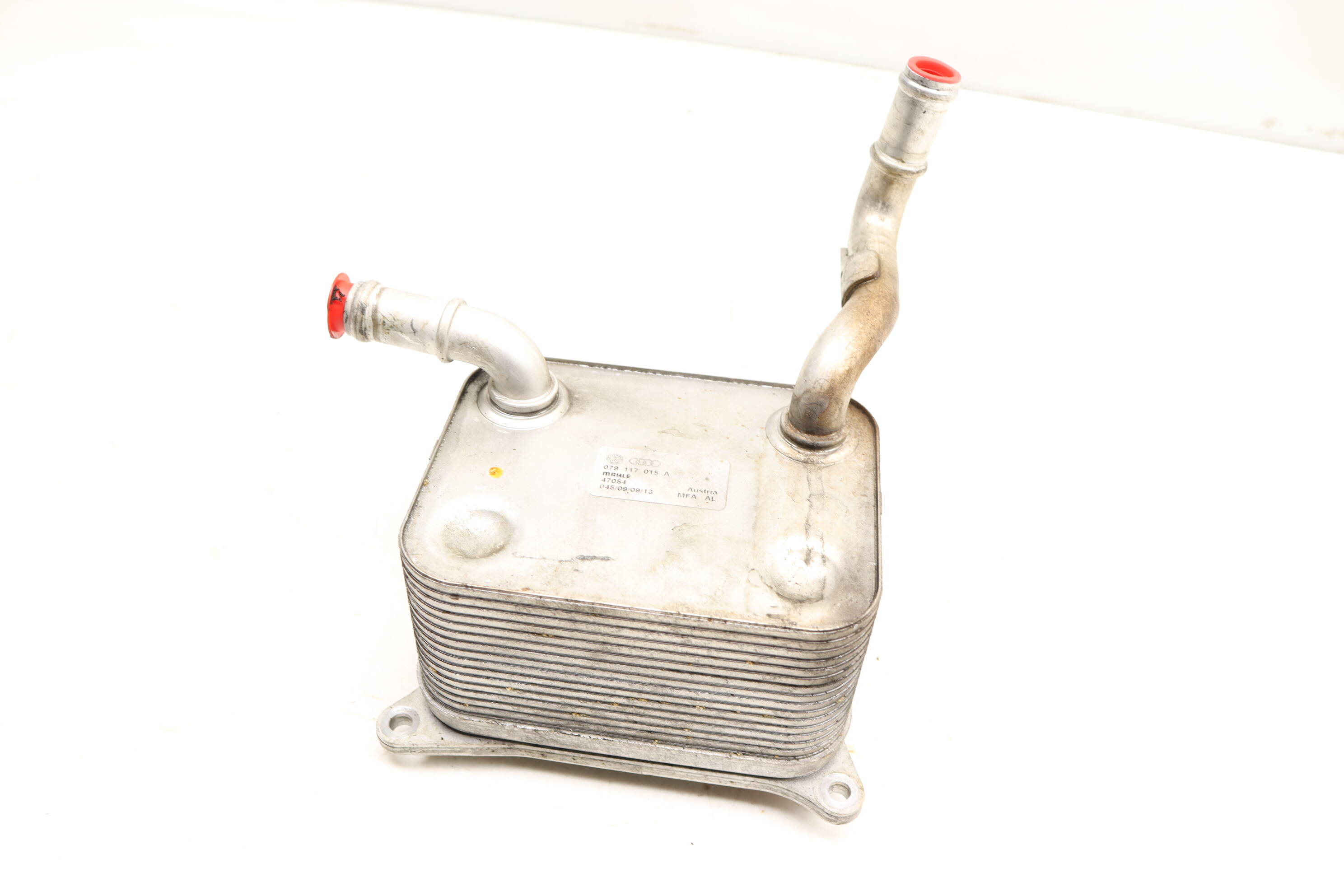 ENGINE OIL COOLER - AUDI A6 A8 Q7 RS4 RS5 VW TOUAREG - 079117015A