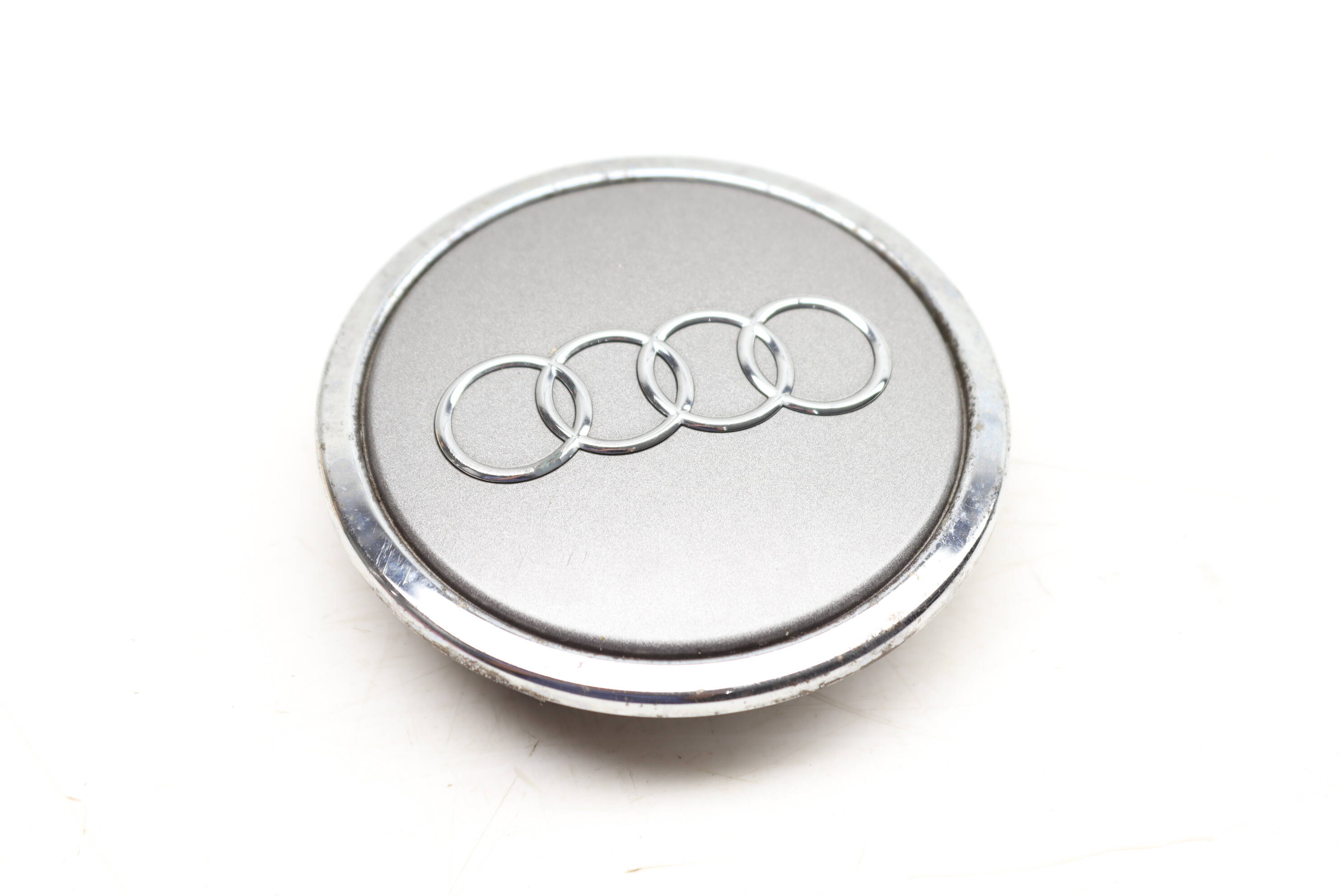 Audi Wheel Center Cap 8T0601170A