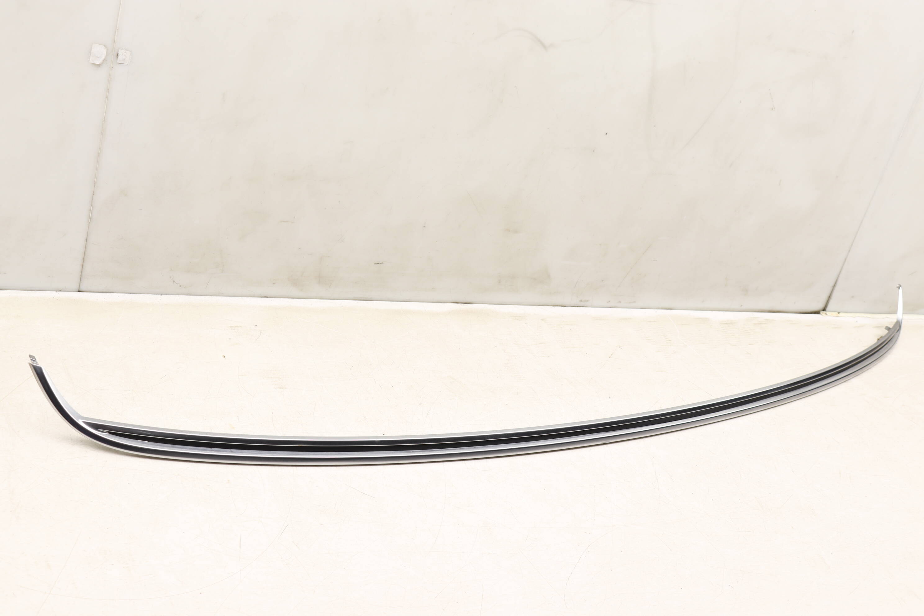 Audi Rear Bumper Molding / Trim (SQ5, Q5) 8R0807443