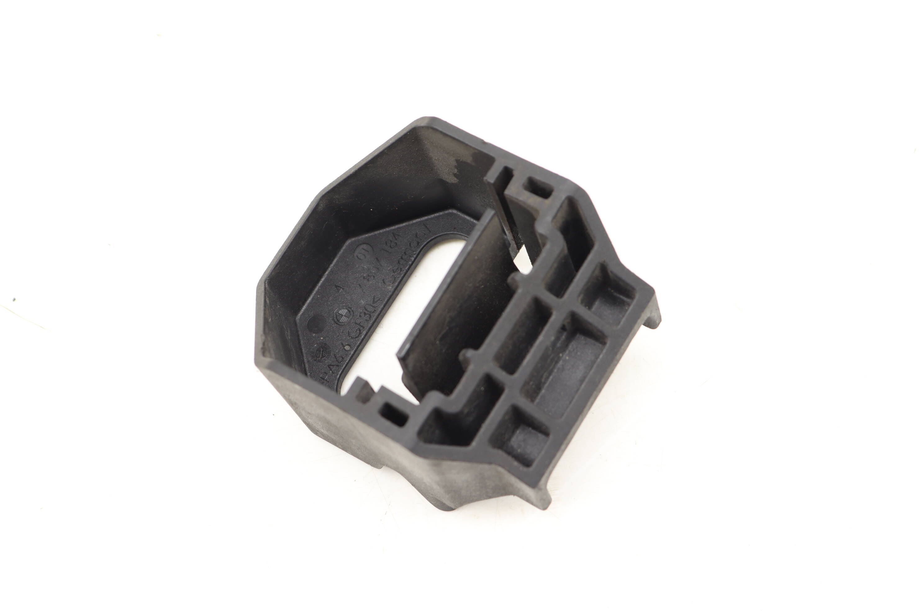 LOWER RADIATOR MODULE MOUNT / BRACKET - BMW 128I 135I 323I 328I XDRIVE