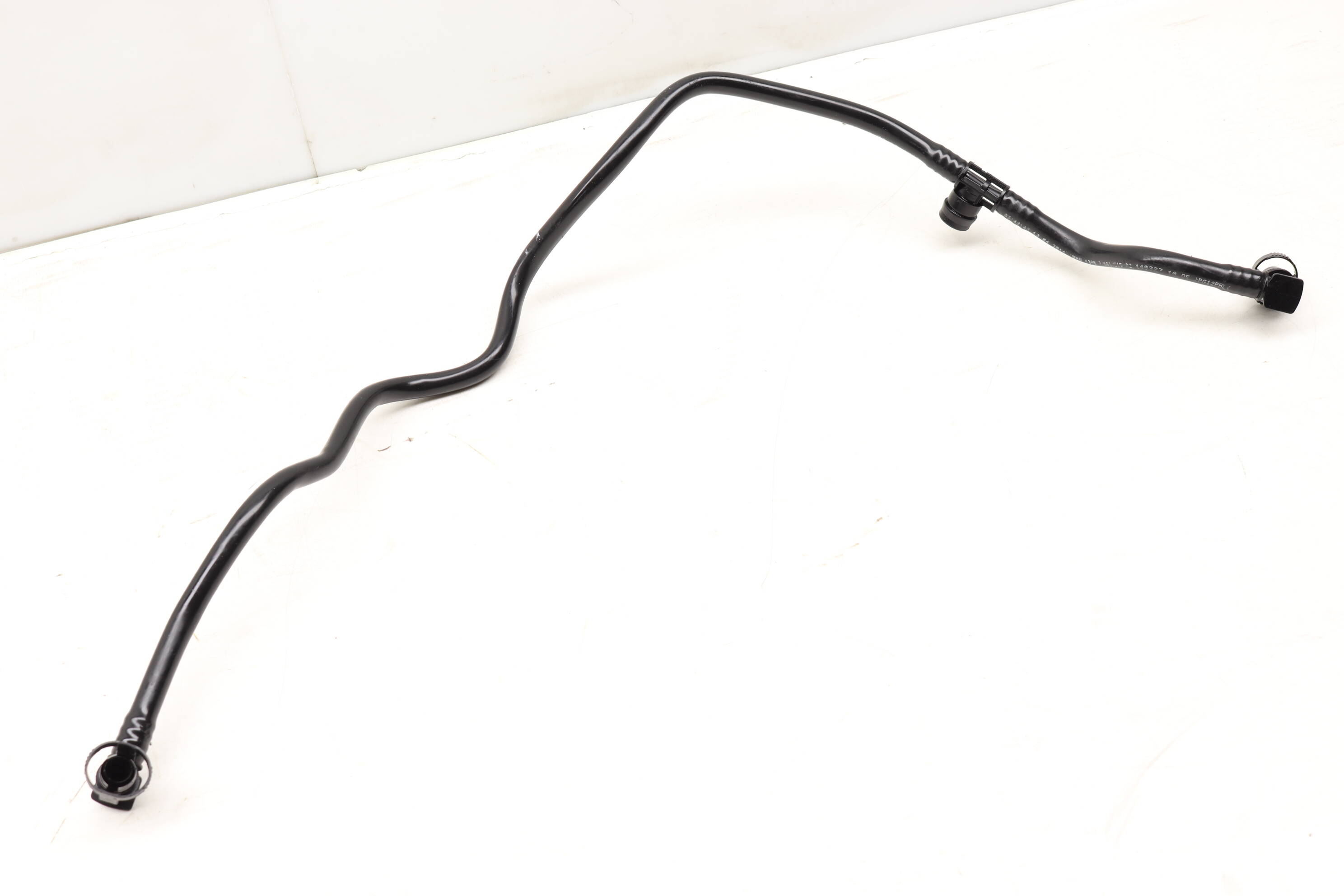 BMW Fuel Tank Breather Line 13907601515