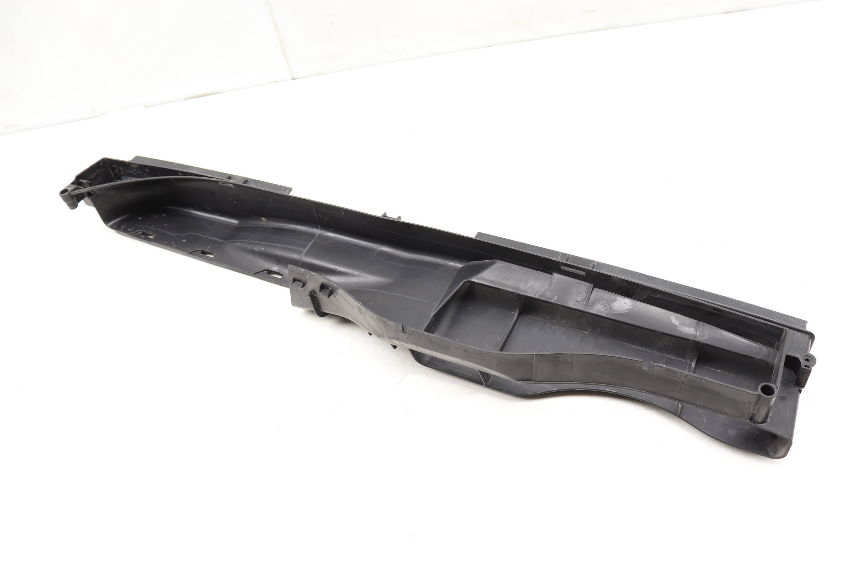 VW Engine Air Duct Cover 5QM129954