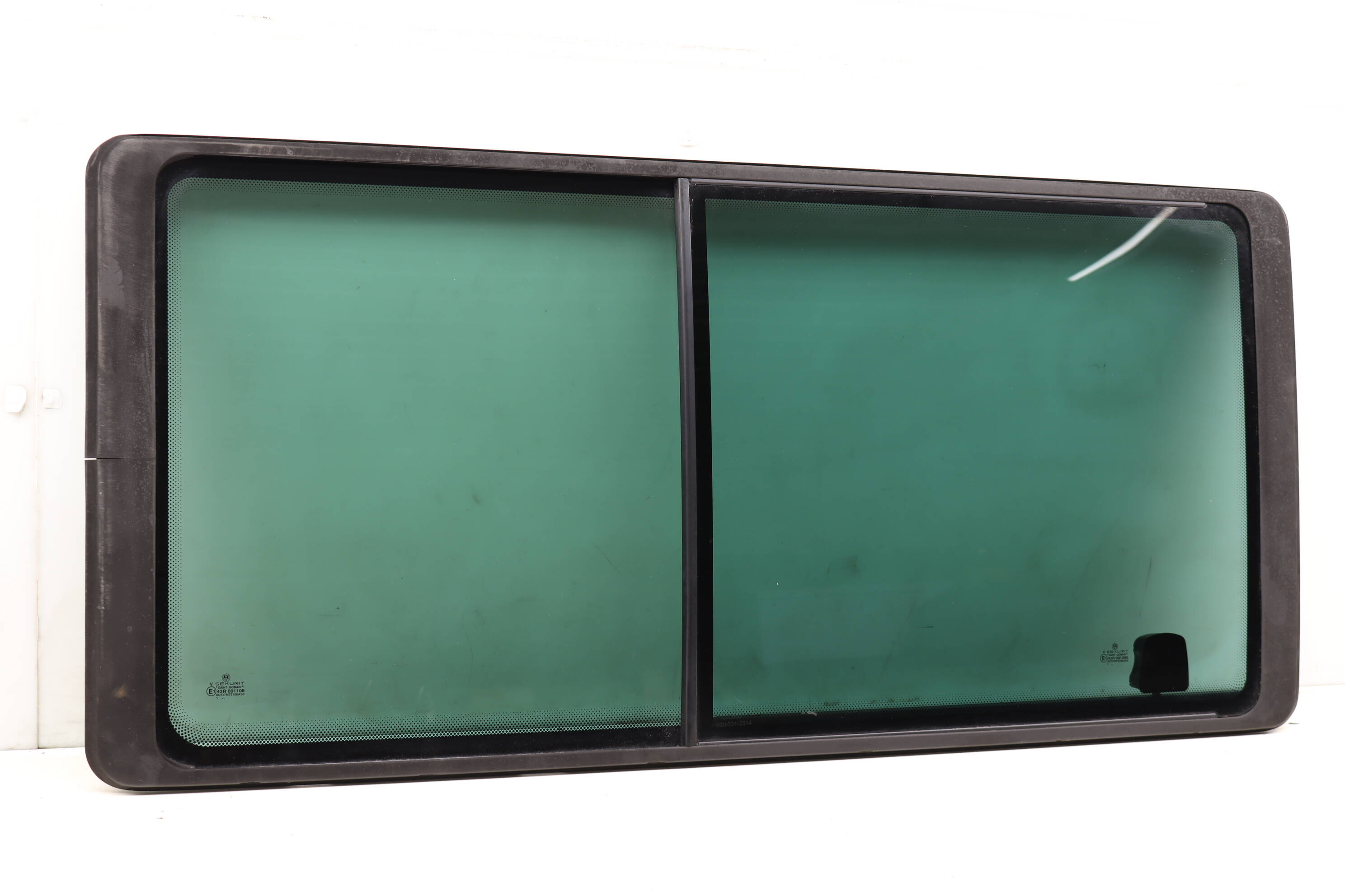 VW Rear Right Side Panel Sliding Glass / Window 7D0847712Q