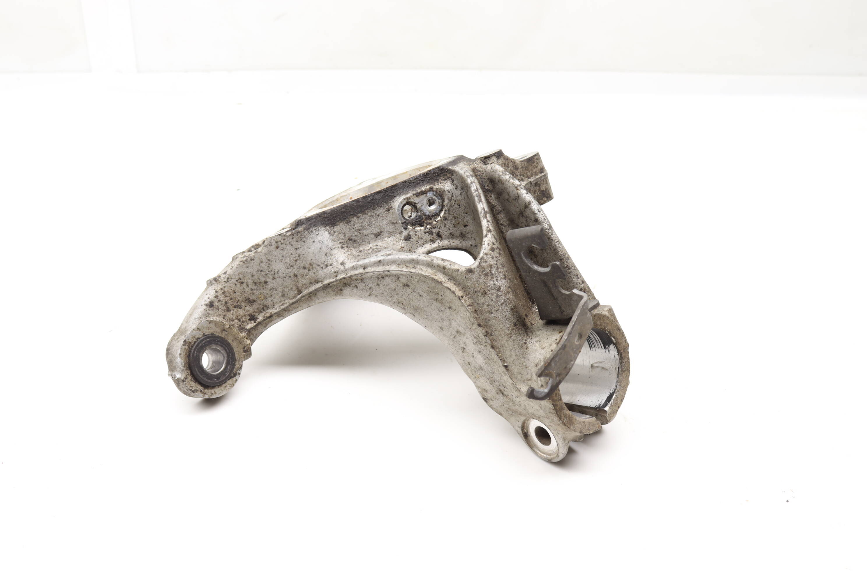 Audi Spindle Knuckle / Wheel Bearing Housing 5Q0407257A