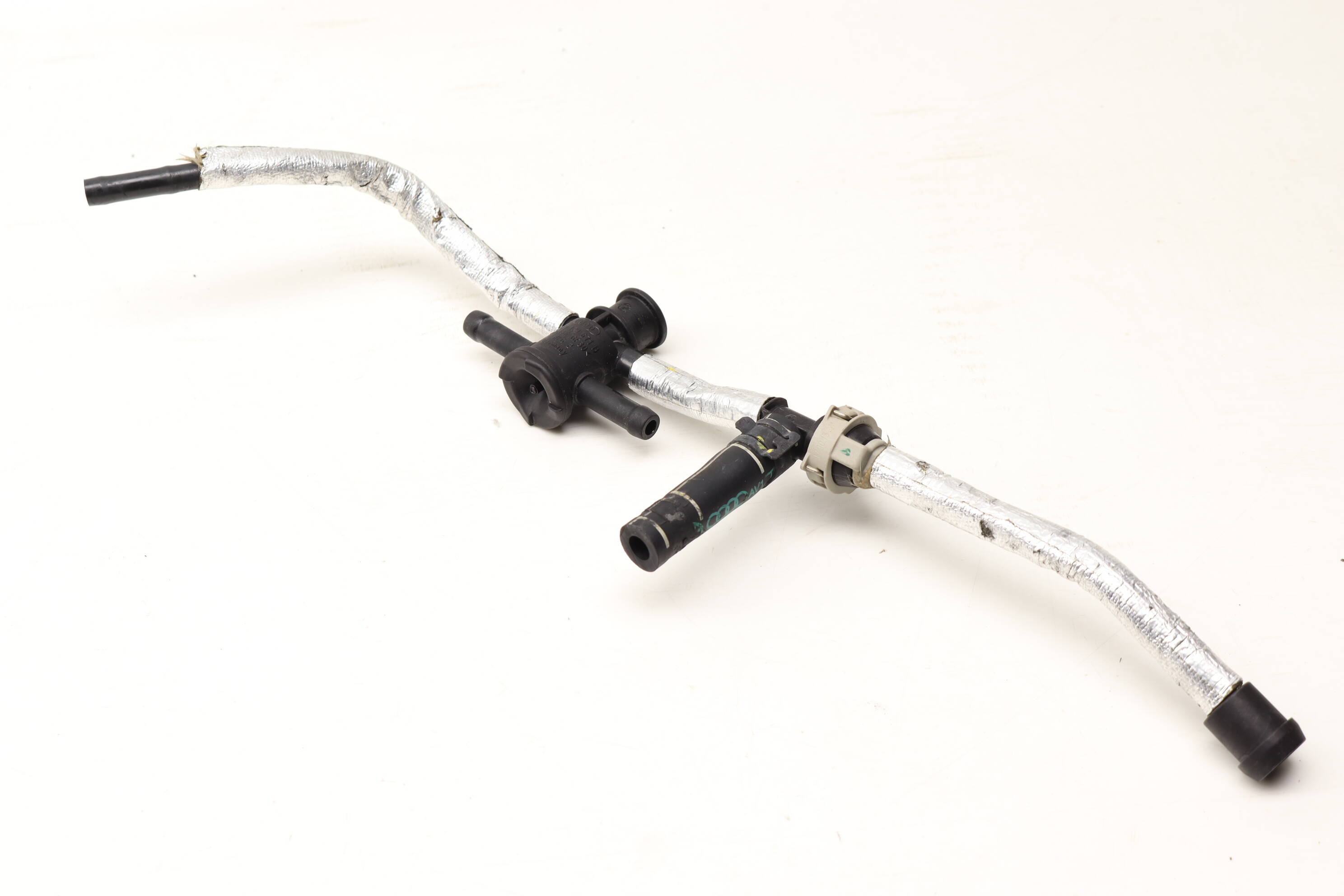Audi Coolant Hose / Line 059121086AH