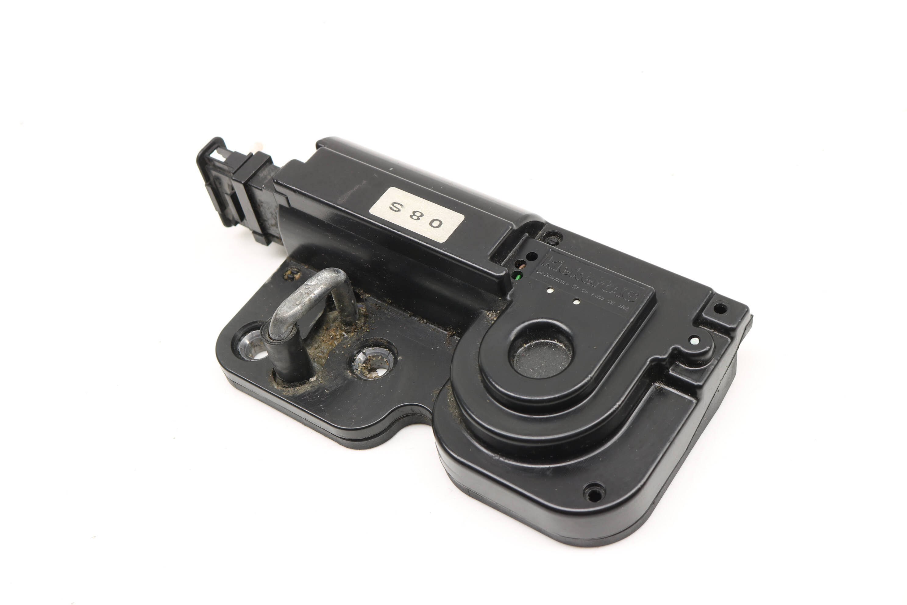 TRUNK LATCH STRIKER PLATE / MOTOR - PORSCHE CAYENNE - 7L0827511B