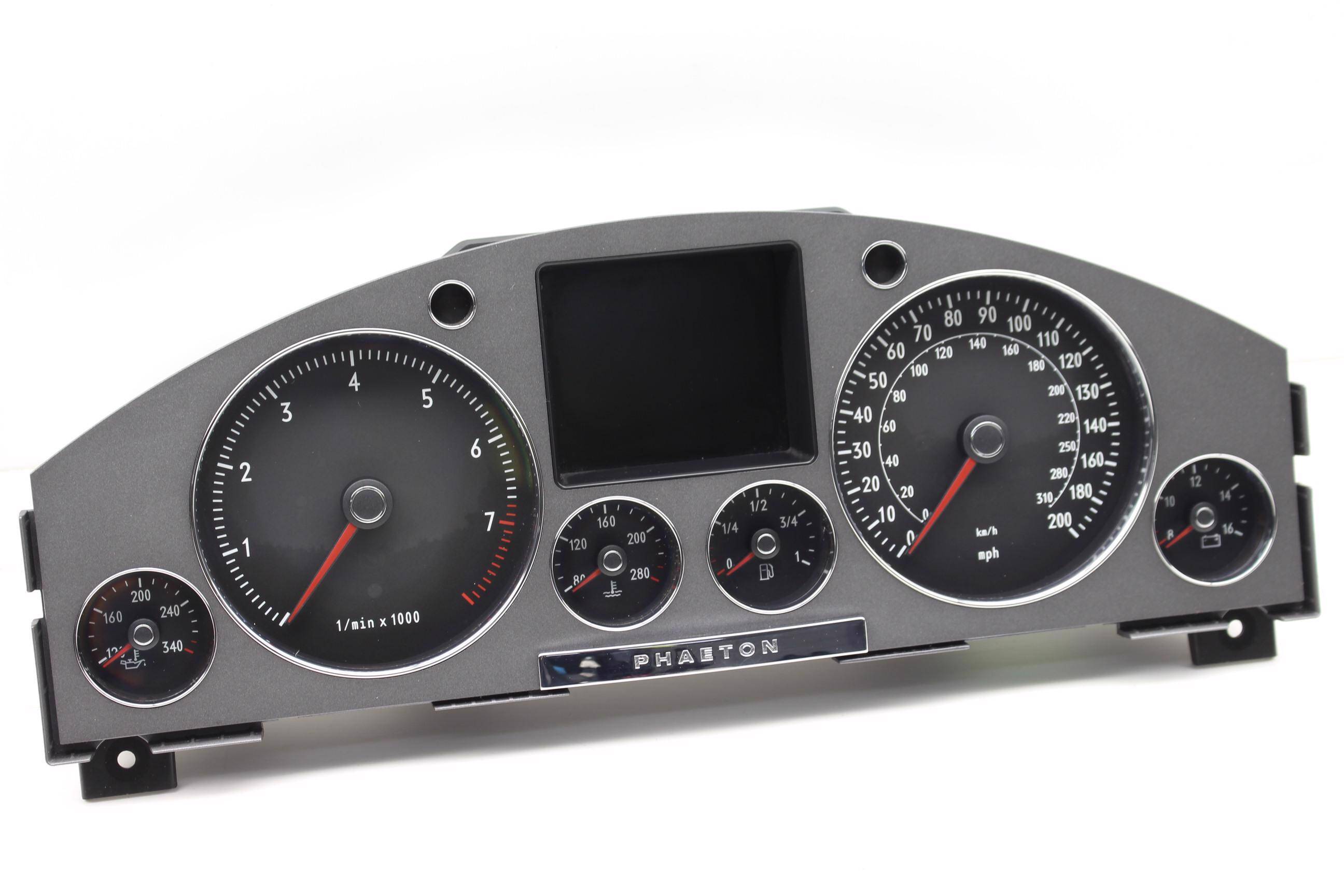 INSTRUMENT CLUSTER / SPEEDOMETER - VW PHAETON - 3D0920981H