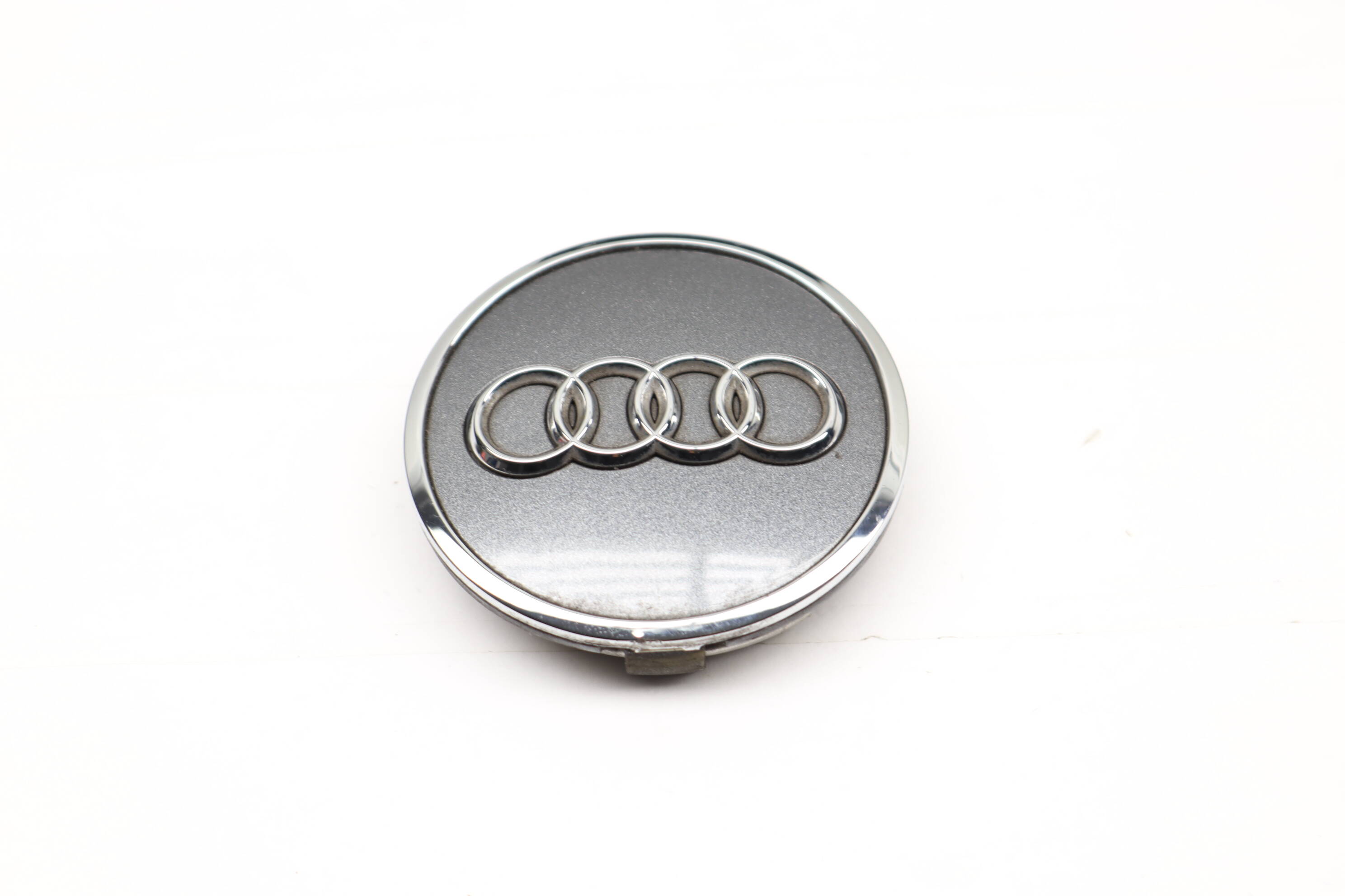 Audi Wheel Center Cap 8W0601170