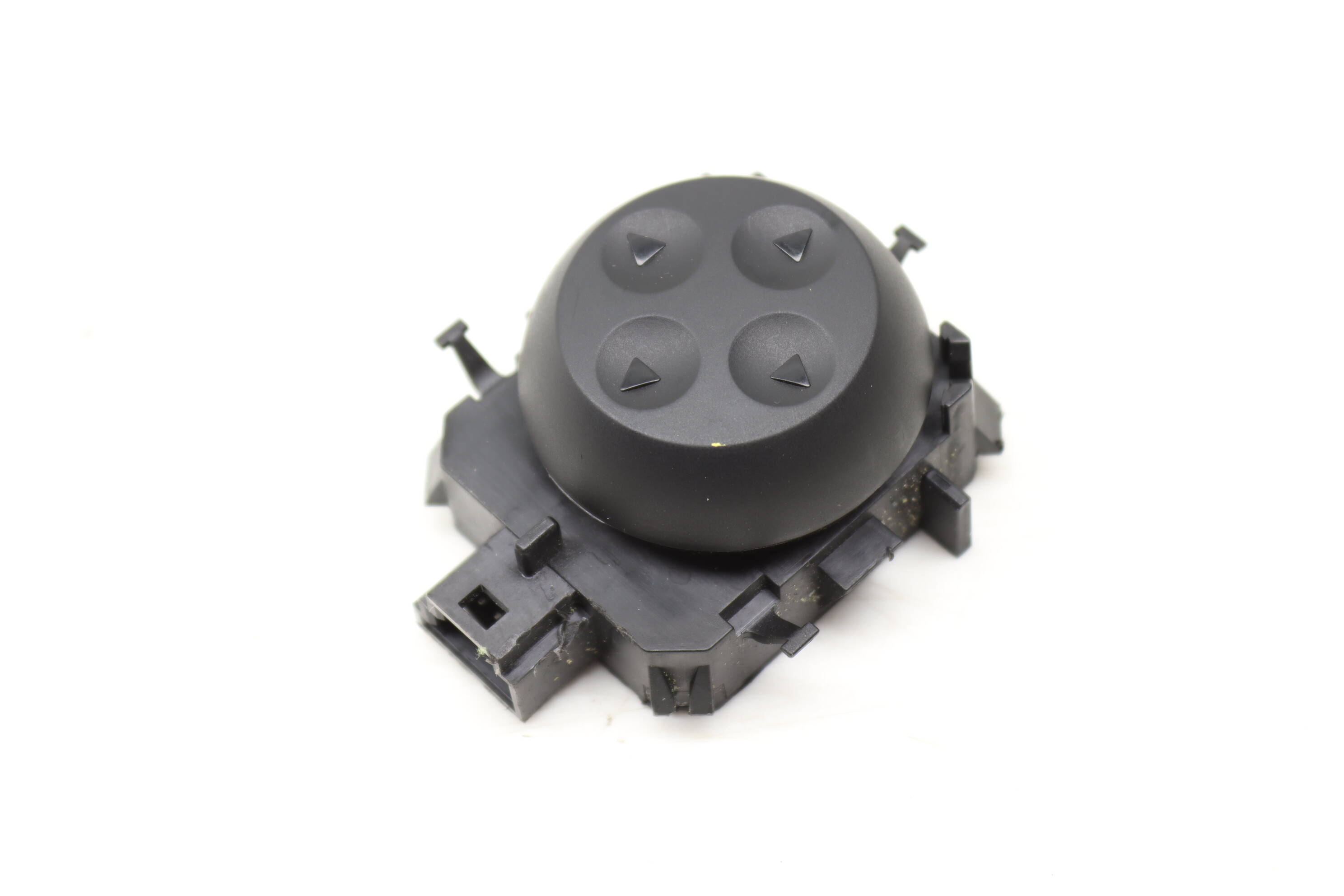 Mercedes-Benz Seat Lumbar Adjustment Switch / Button 2048702558