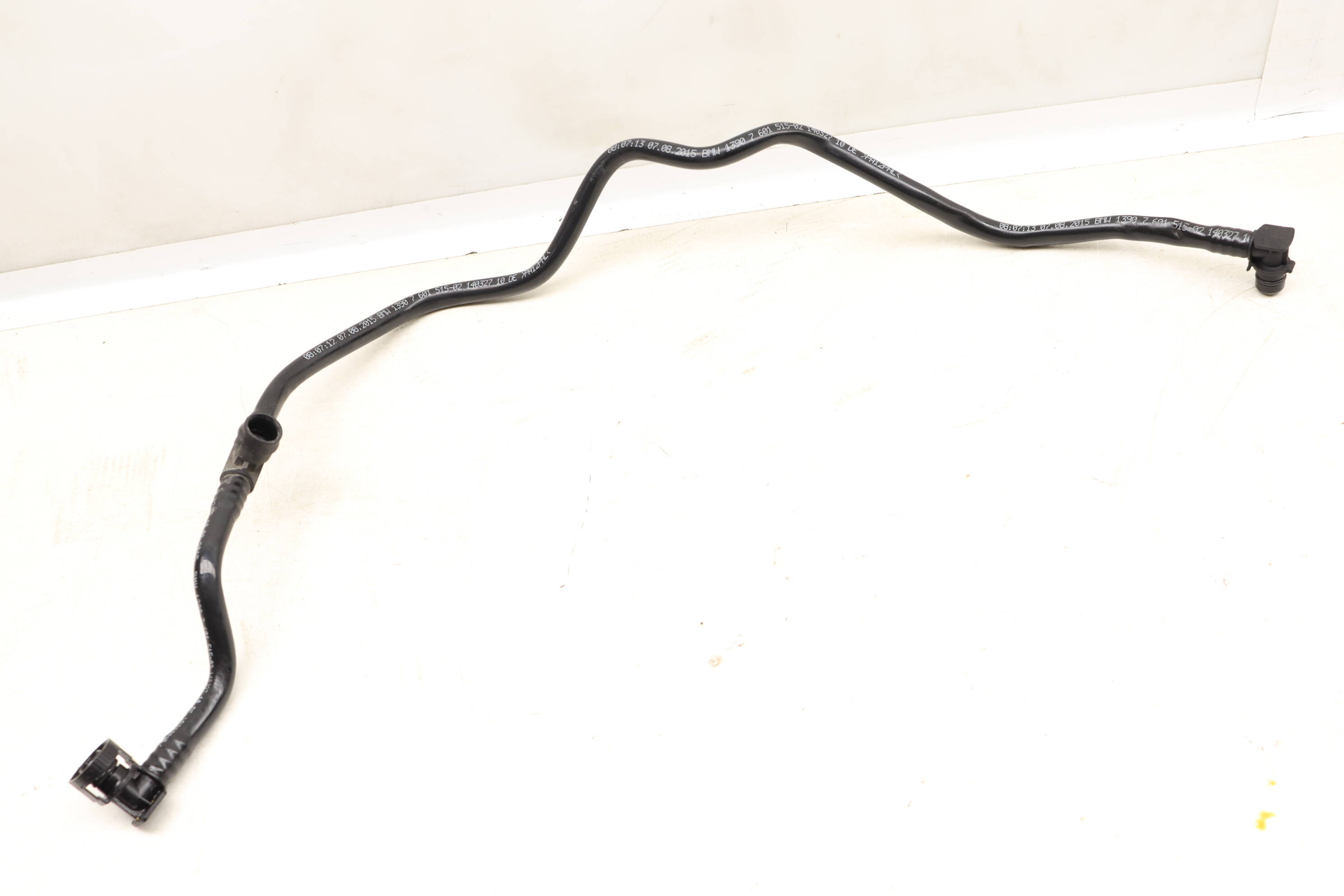 BMW Fuel Tank Breather Line 13907601515