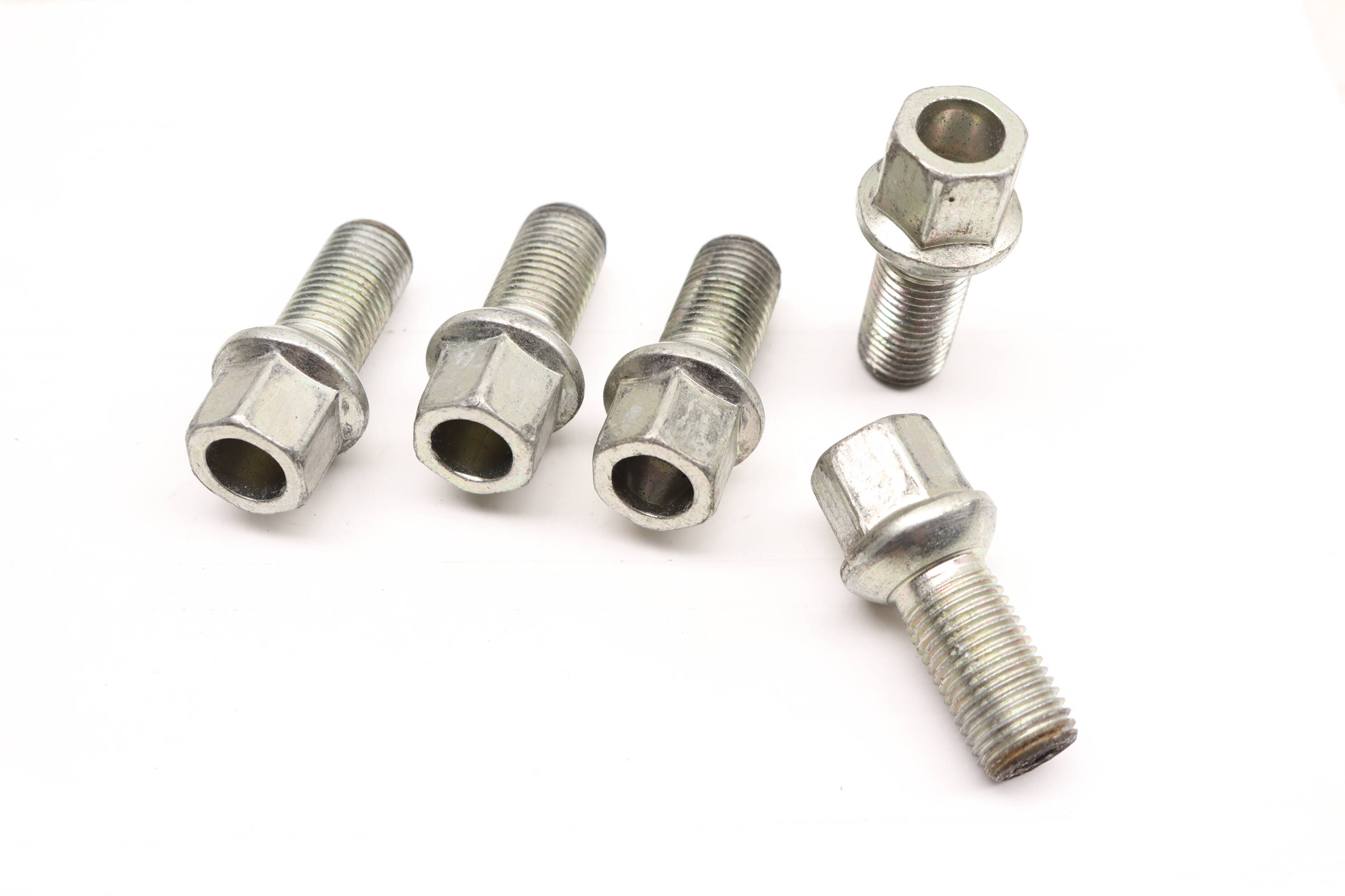 VW Wheel Bearing Screw / Bolt Set (4) WHT000237C