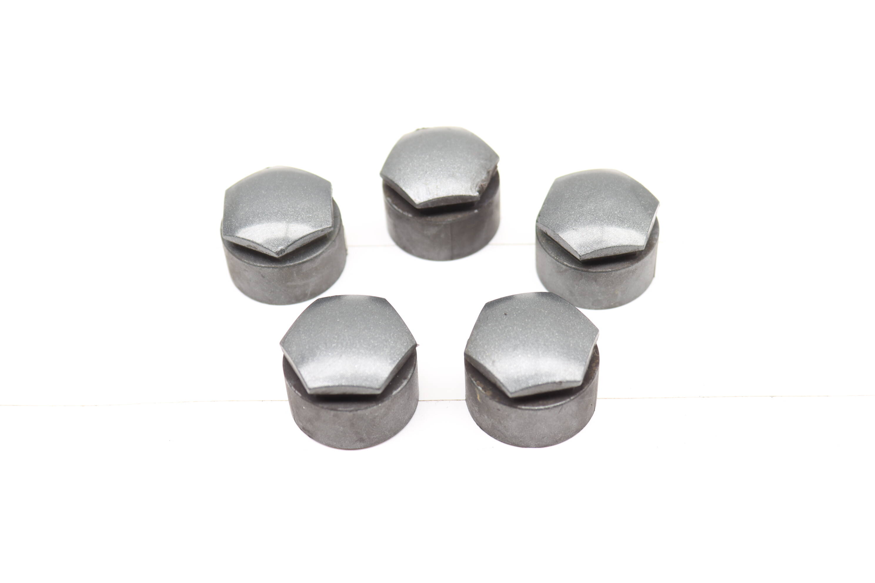 OEM Used Audi Q7 Fasteners | Clips | Bolts Parts