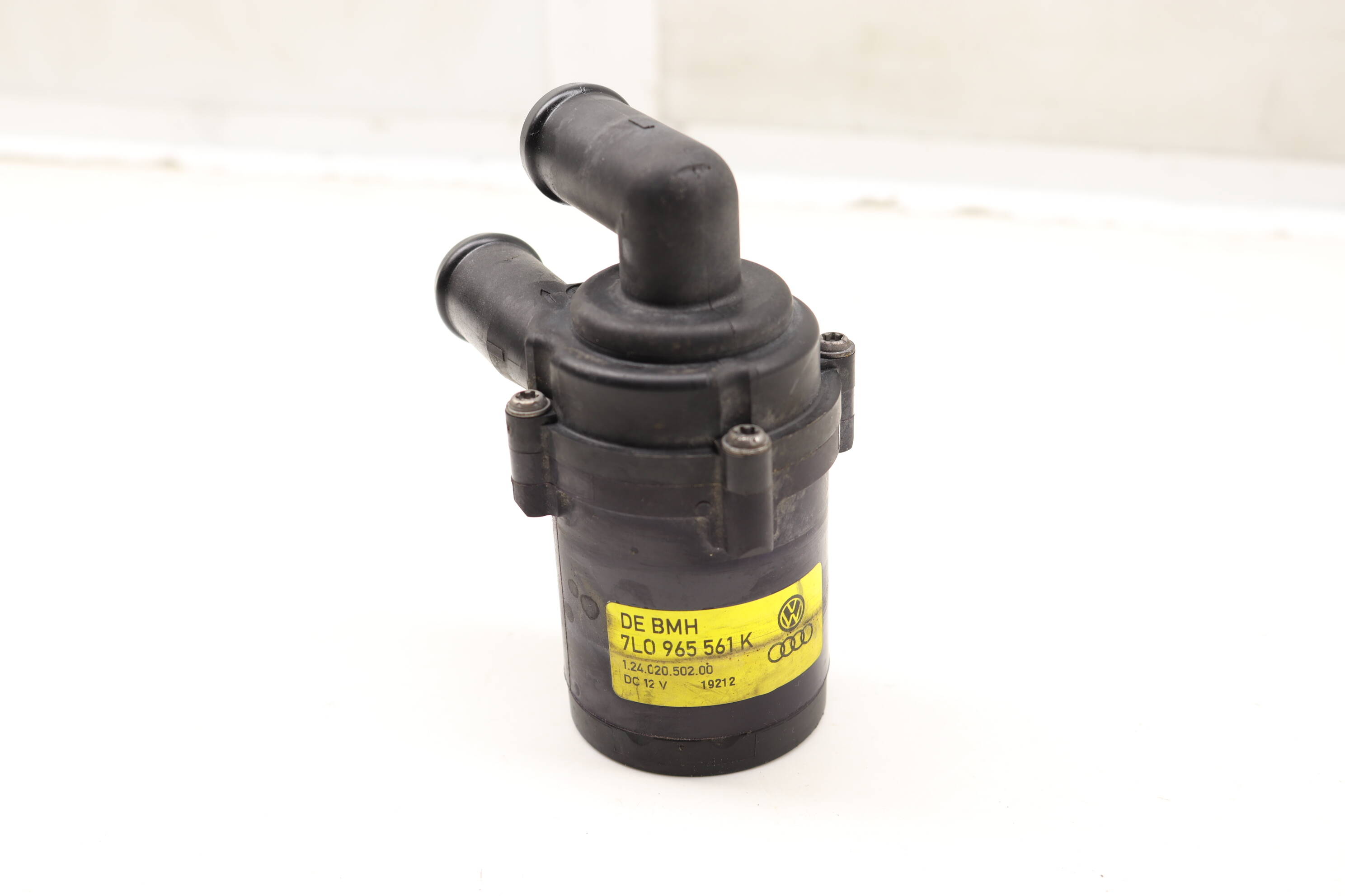 Audi Auxiliary Coolant / Water Pump (Q7) 7L0965561K