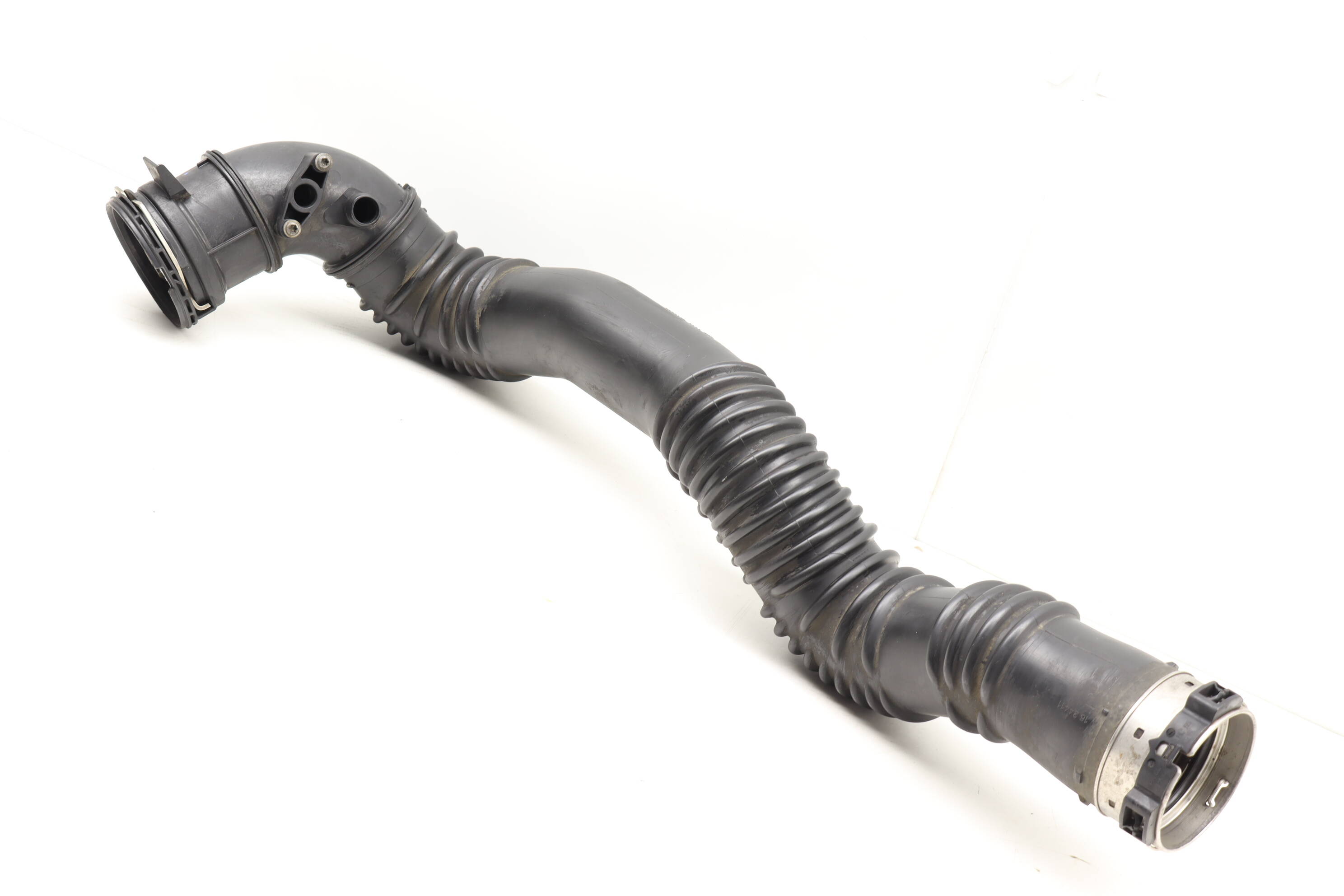 TURBO INTERCOOLER HOSE / LINE / TUBE - BMW 528I XDRIVE - 13717612096
