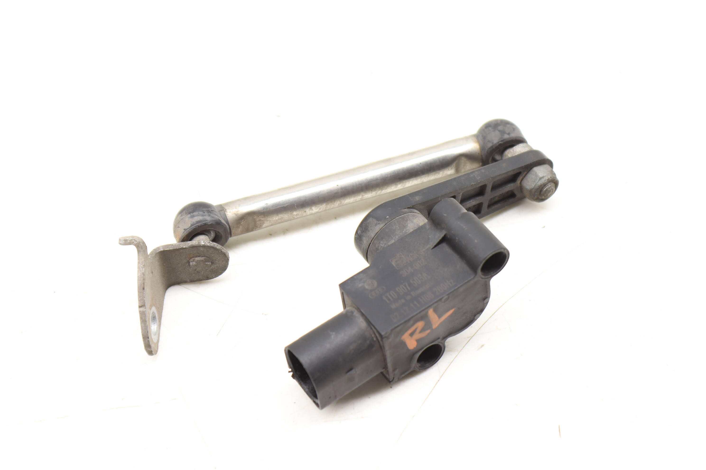 Audi Rear Left Headlight / Suspension Leveling Sensor 8R0941309C