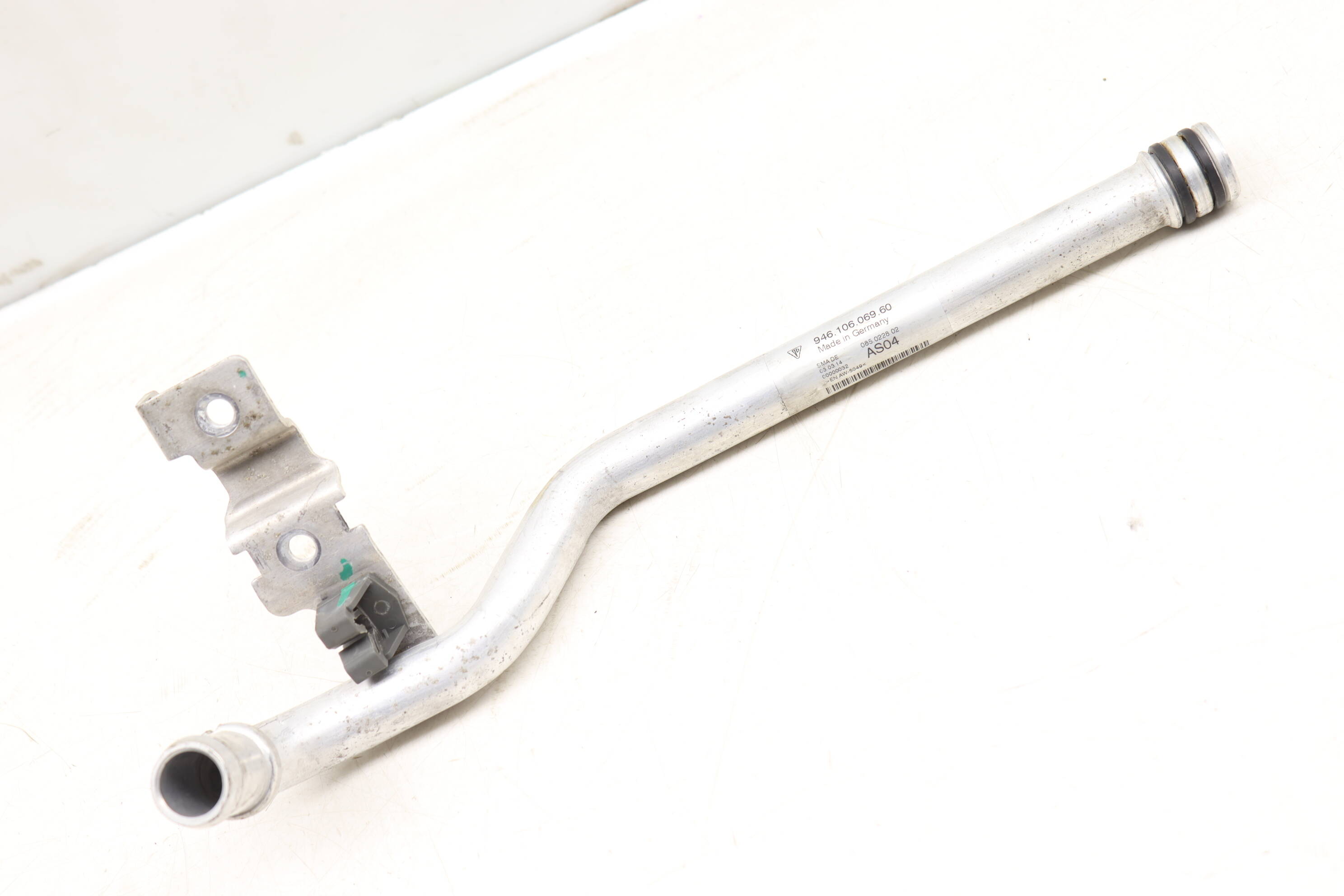 Porsche Coolant Line / Pipe / Tube 94610606960