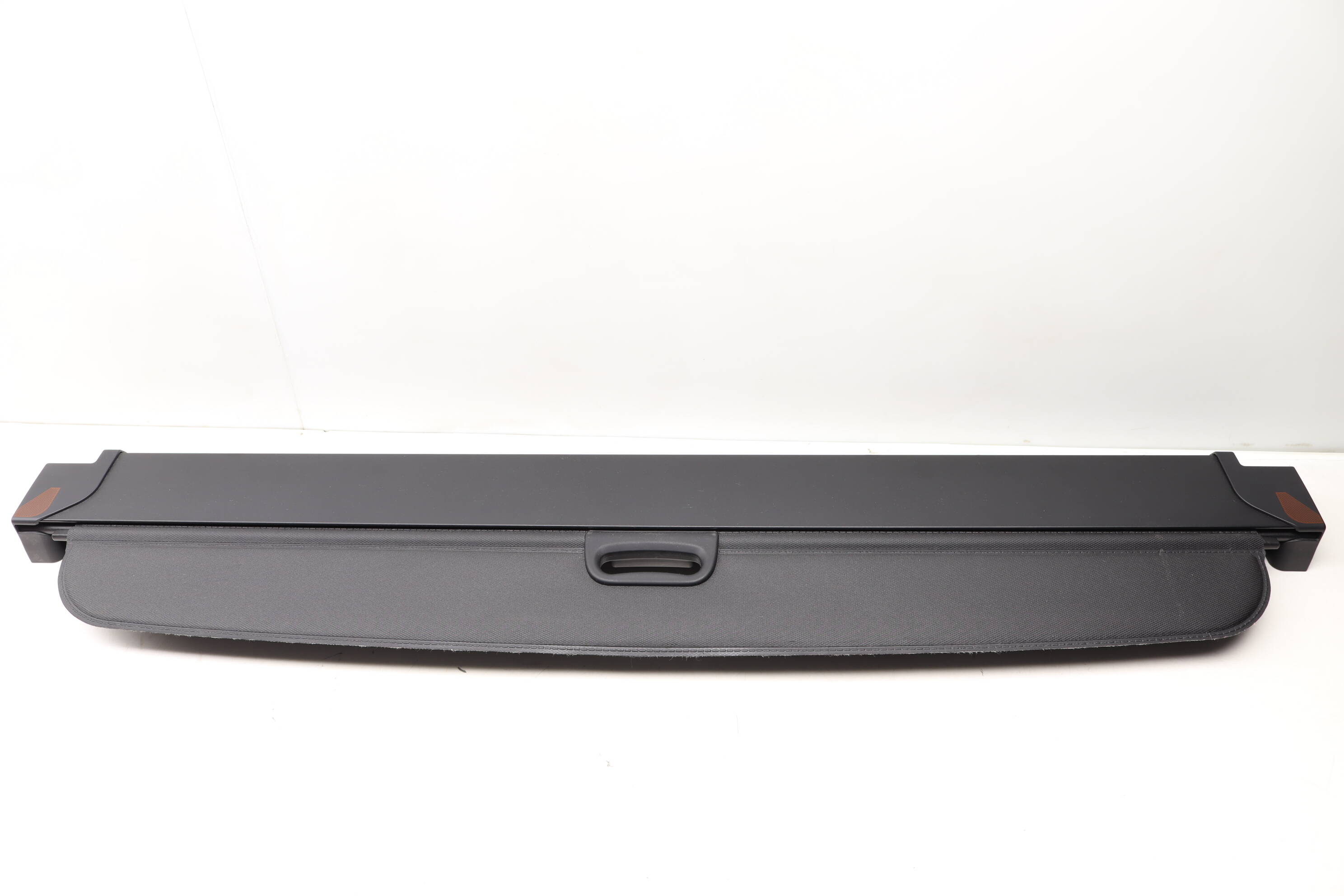 BMW Retractable Cargo Cover (X5) 51476955873