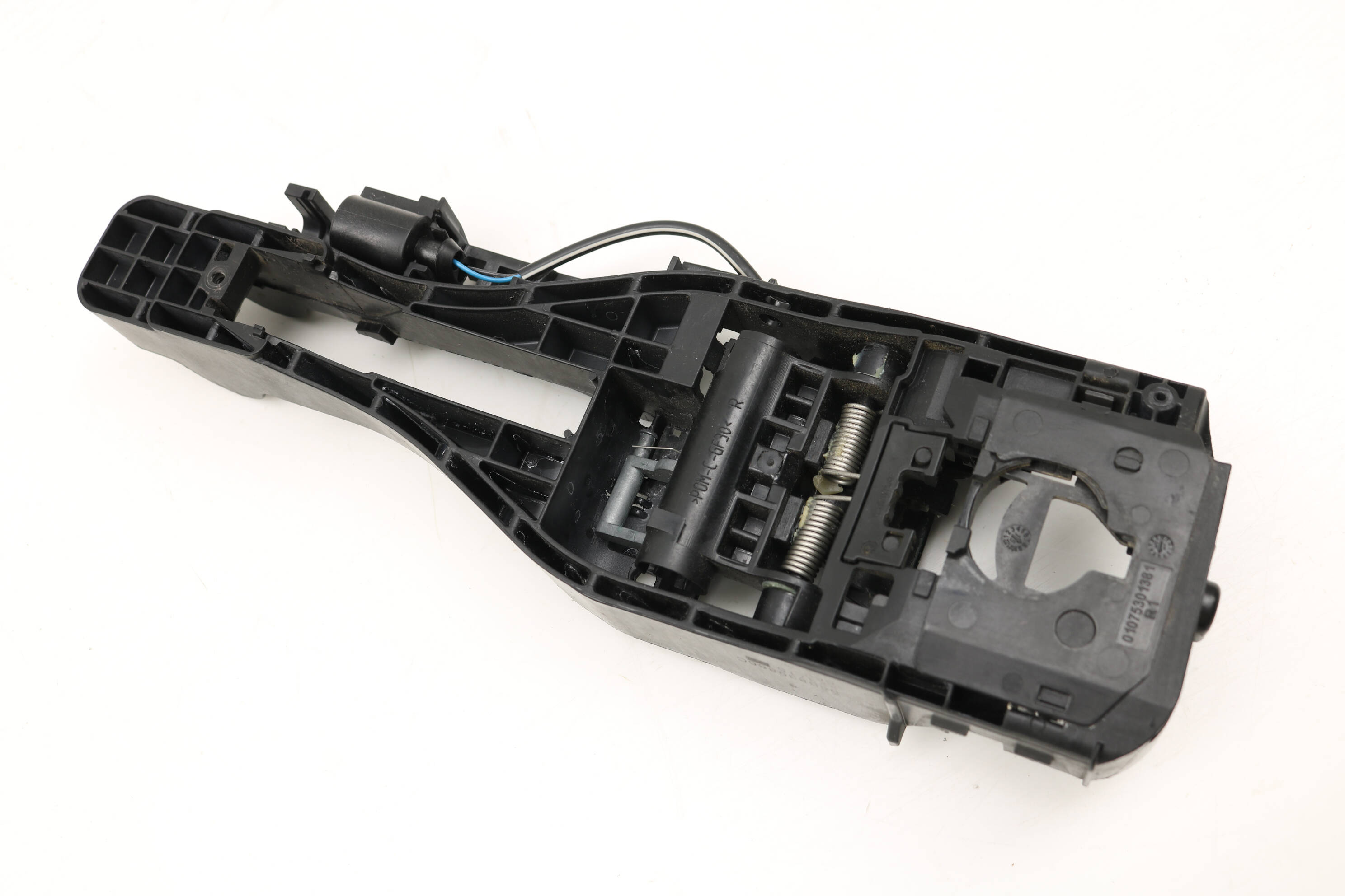 Porsche Right Exterior Door Handle Bracket (Macan) 95B839886C