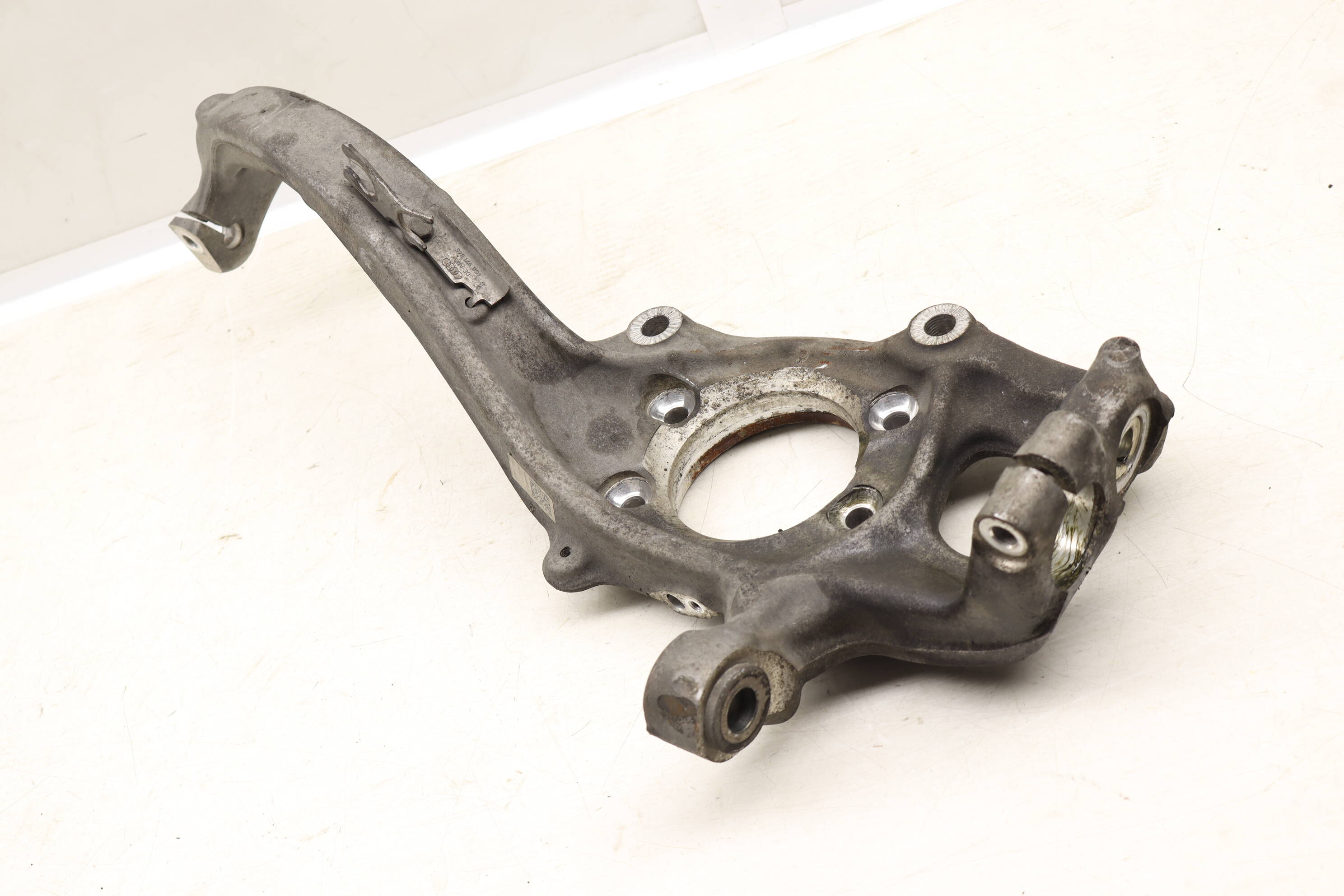 Audi Spindle Knuckle / Wheel Bearing Housing 4G0407242C