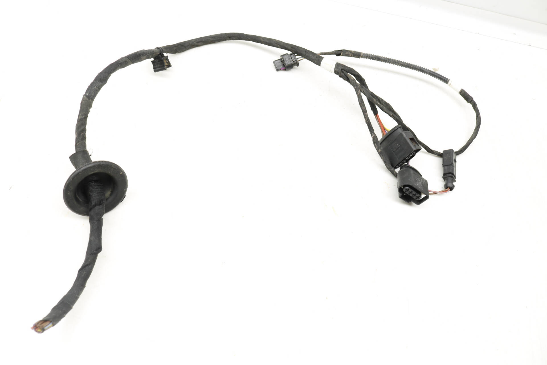 Diesel Exhaust Fluid Pump Wiring Harness Connector / Pigtail Set