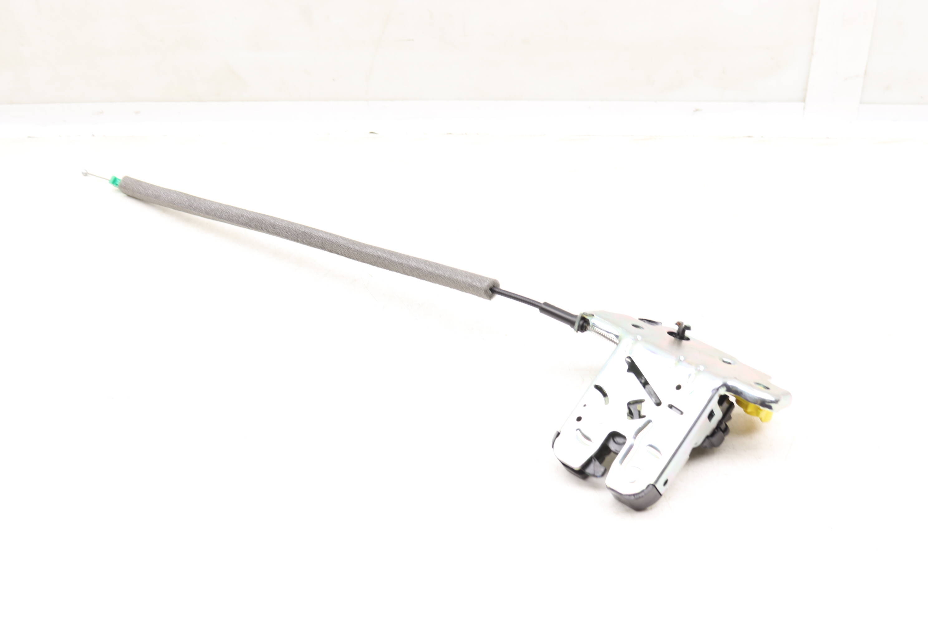 VW Trunk / Hatch Latch / Lock 5NA827506