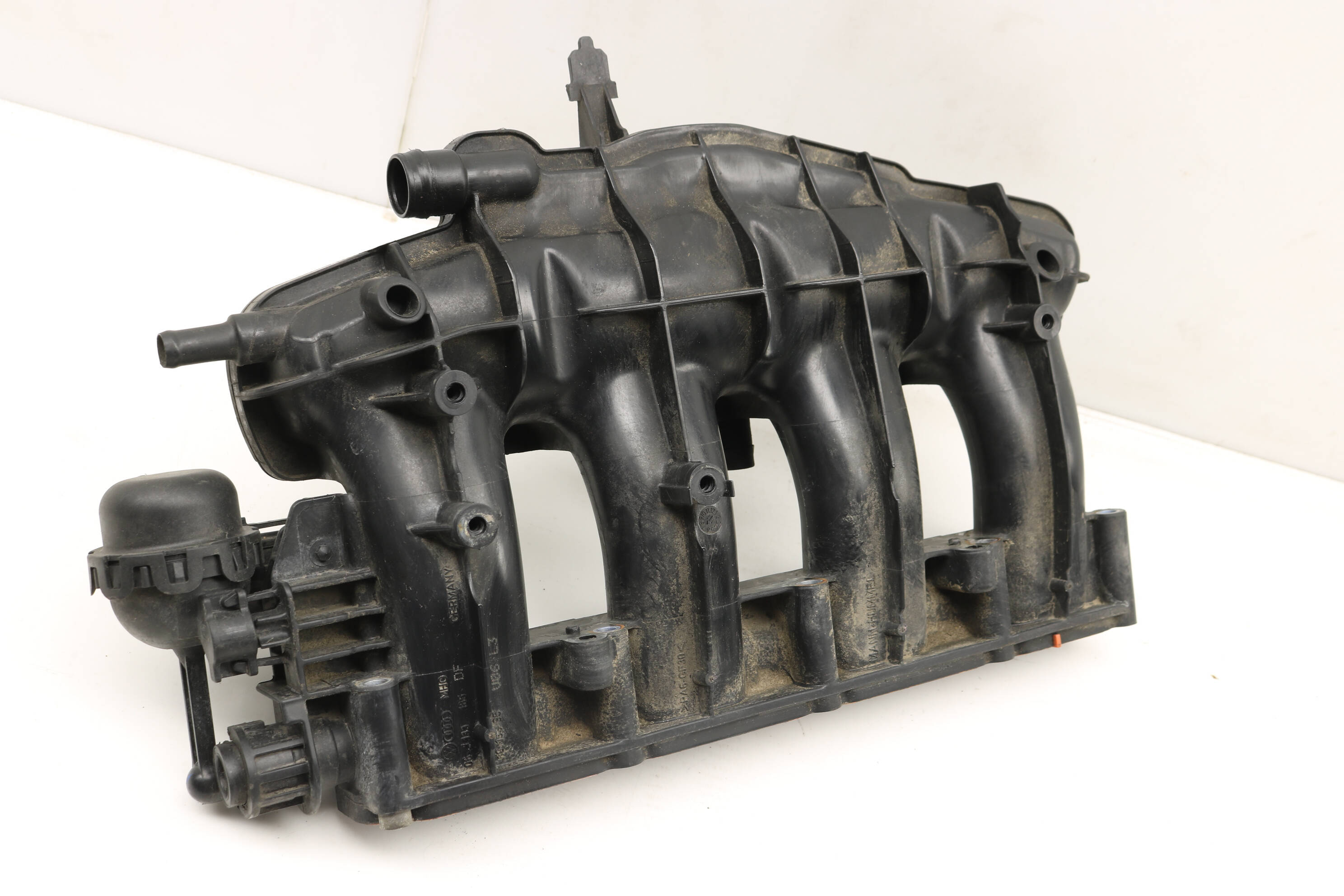 VW Intake Manifold (Tiguan, Passat CC, CC, Eos, Golf) 06J133185DF