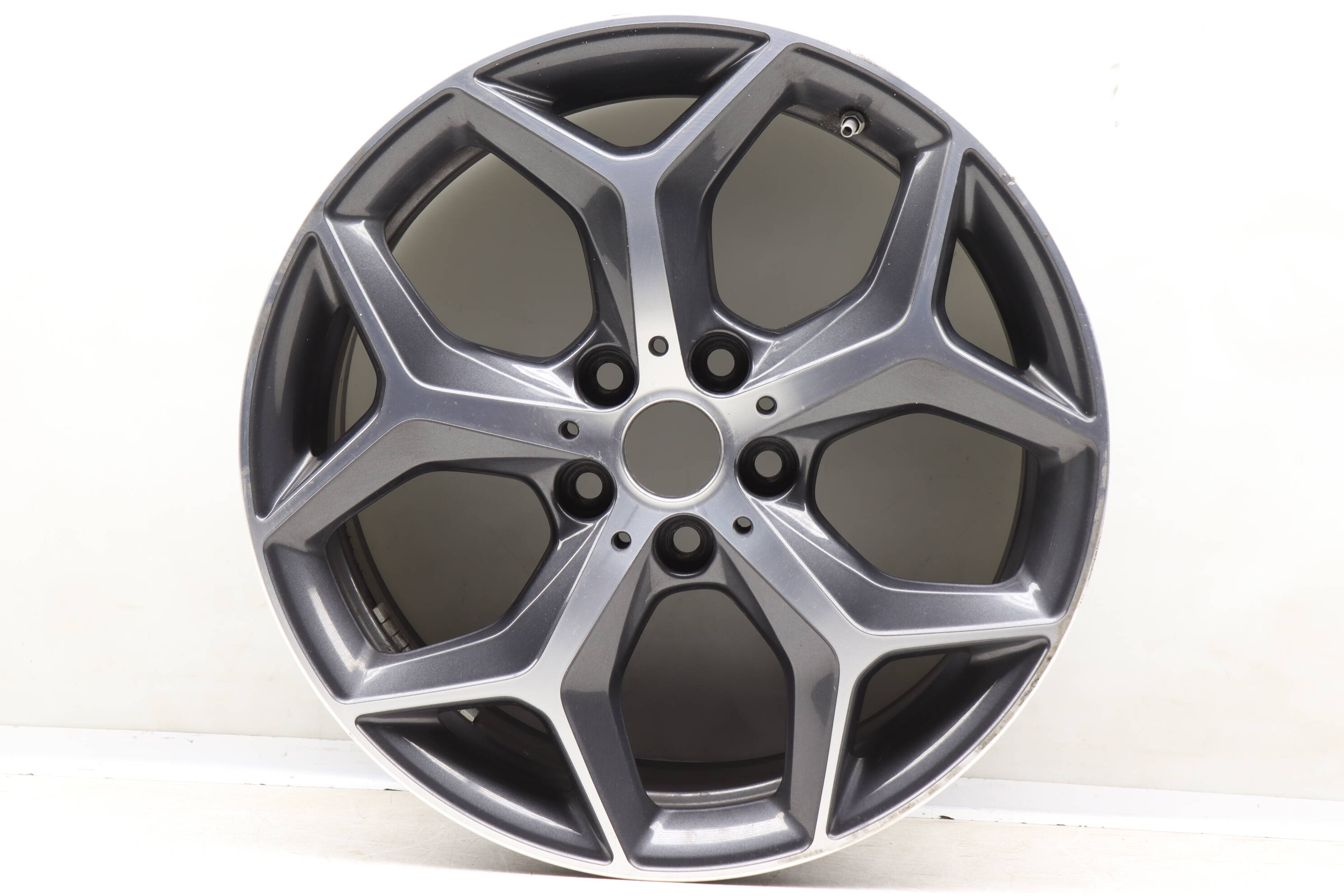 BMW 18" Inch Alloy Rim / Wheel (5 Y-Spoke) (X1, X2) 36116856070