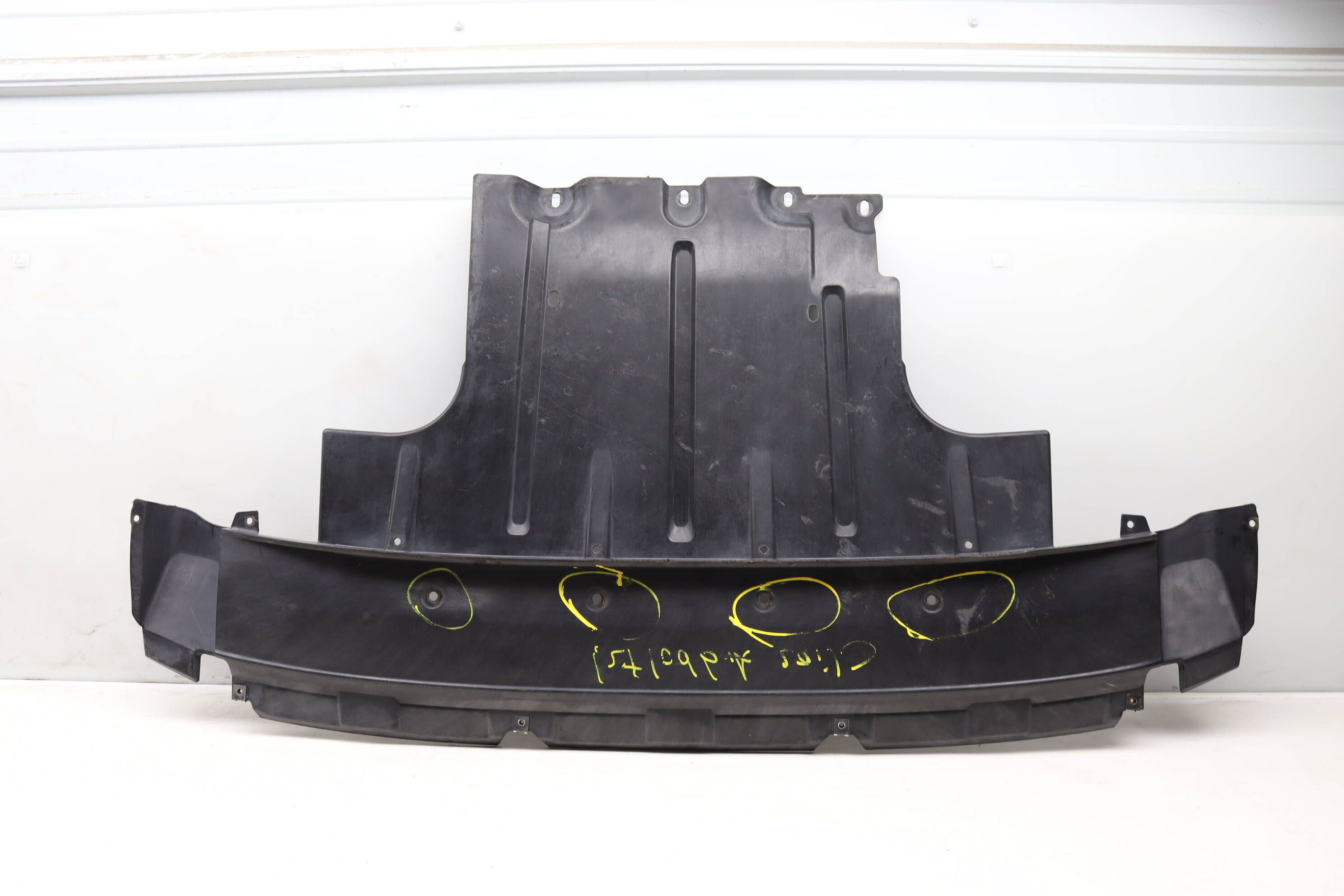 FRONT - BELLY PAN / SOUND BAFFLE - AUDI Q7 - 7L8825285C