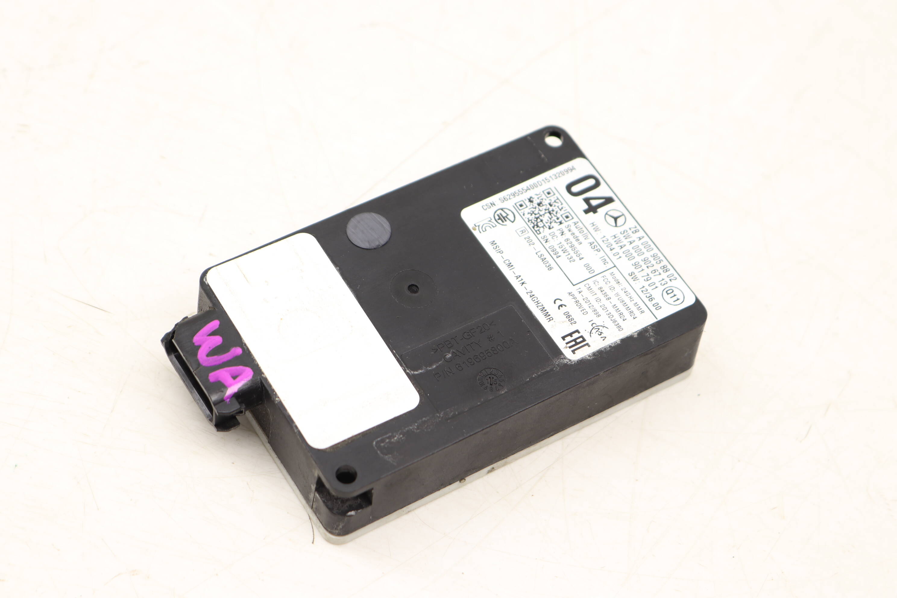 Center Bumper Blind Spot / Distance Detection Sensor 0009058802