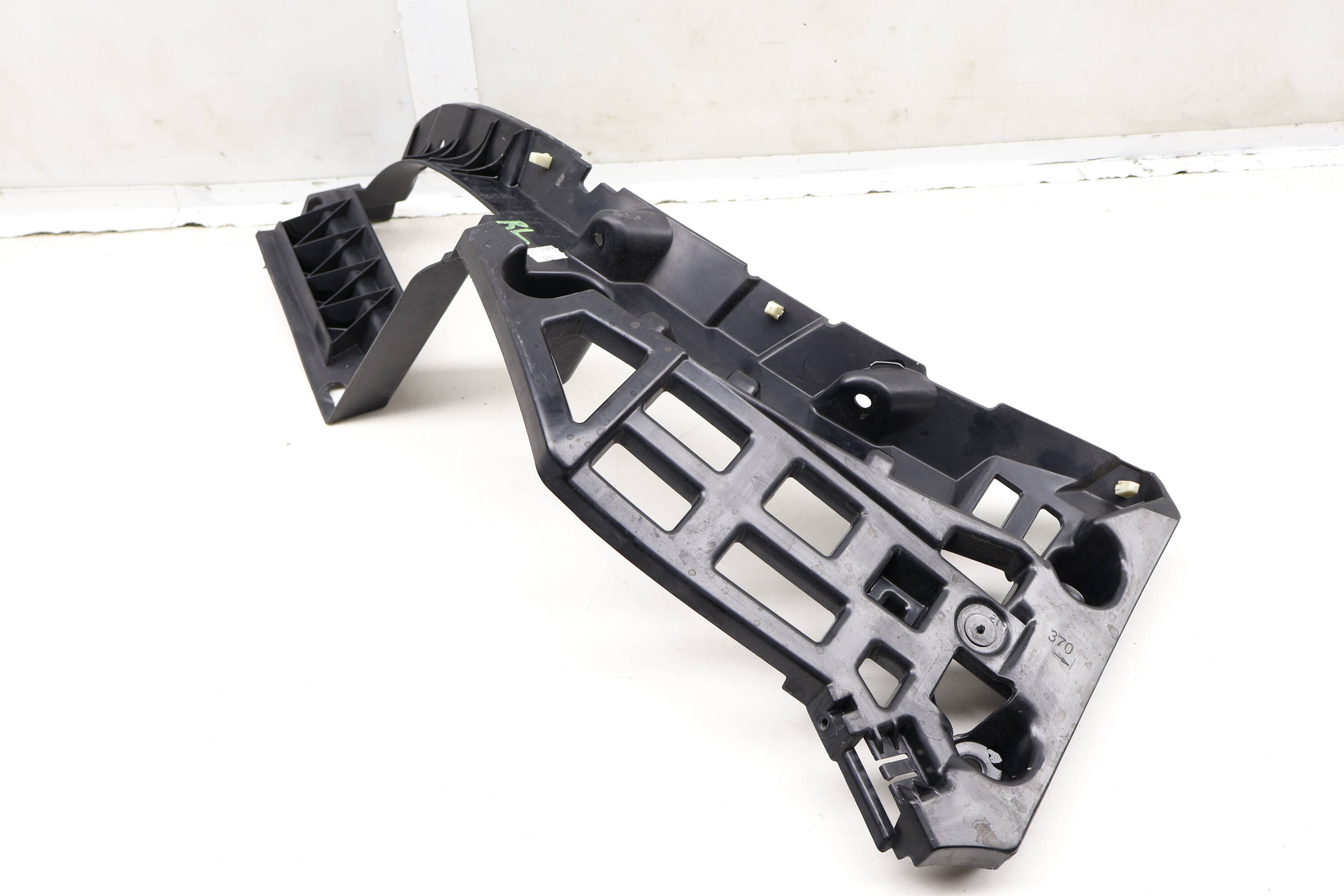 Porsche Rear Left Bumper Mount Bracket (Side) (Macan) 95B807253C