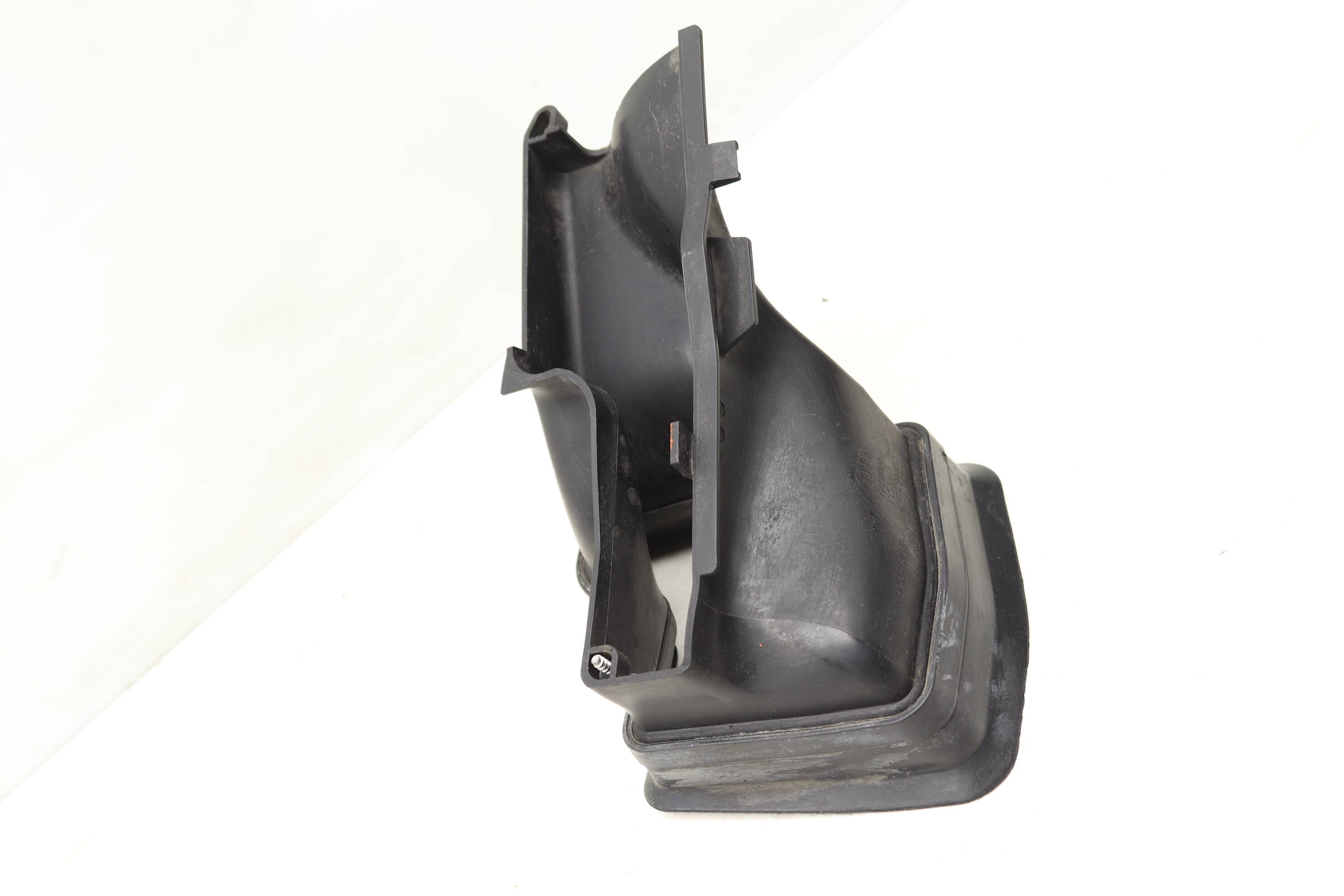 Audi Air Intake Duct (A8 Quattro, S8) 4H0129510B