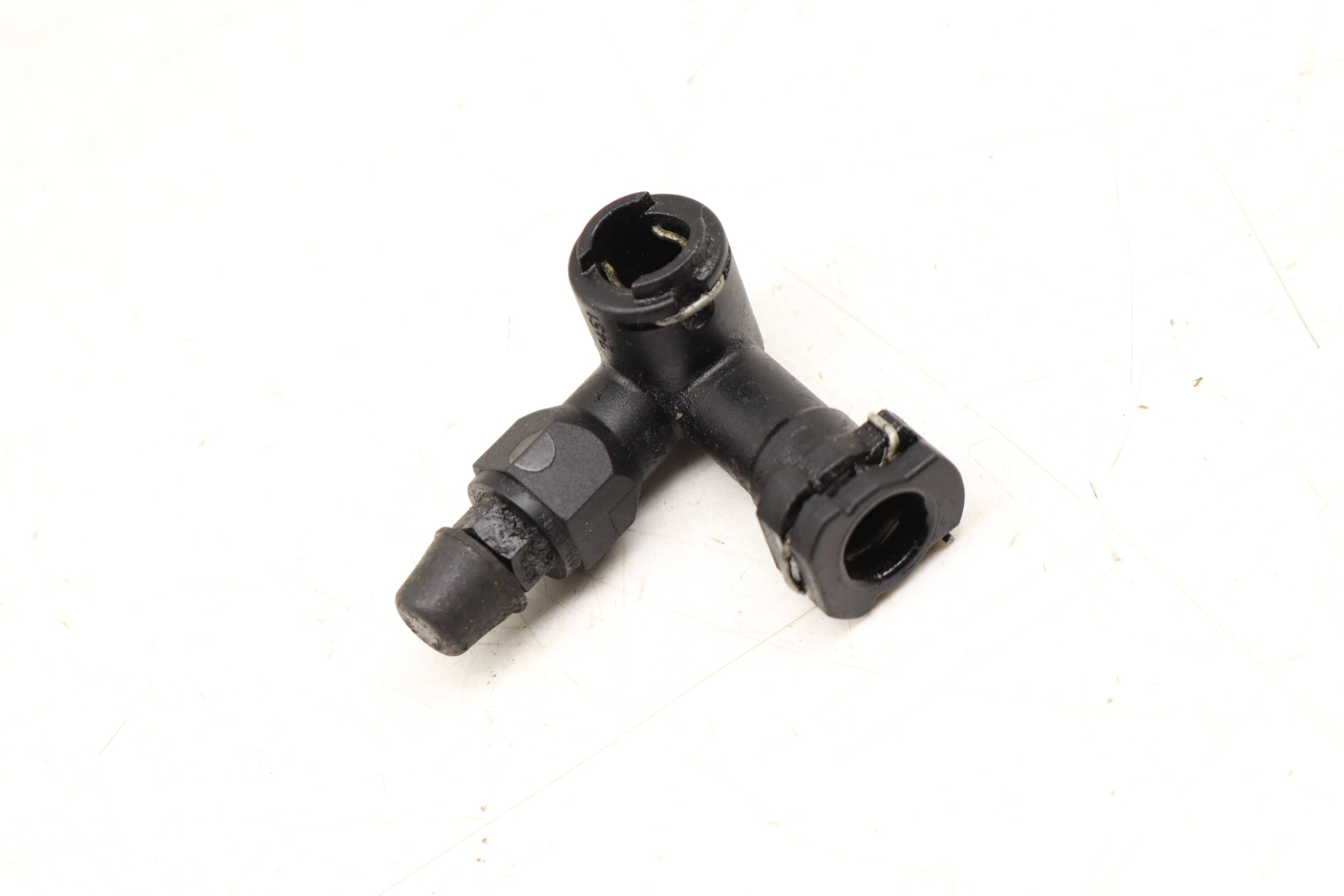 Porsche Clutch Bleeder Valve (Panamera, Cayenne) 7P0721468